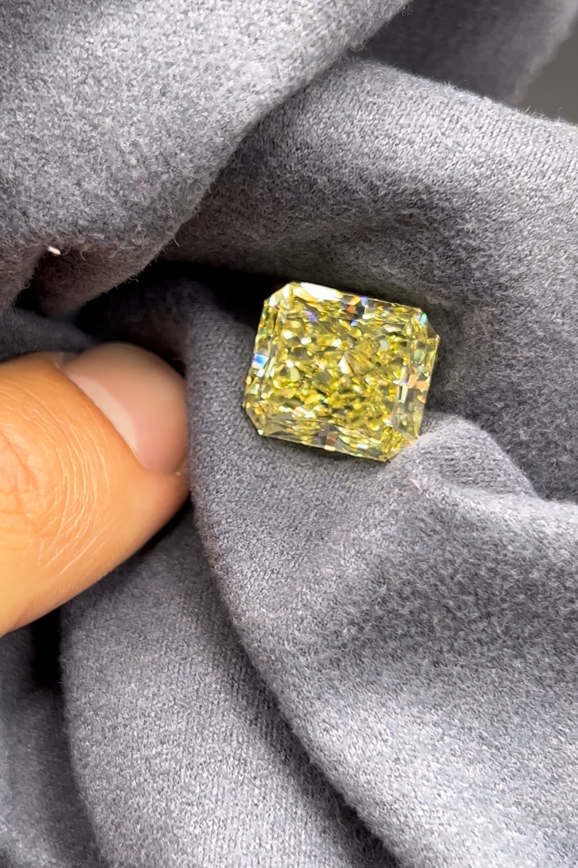 Hilit Diamonds & Jewellery Ltd | The Best Source For High End Diamonds